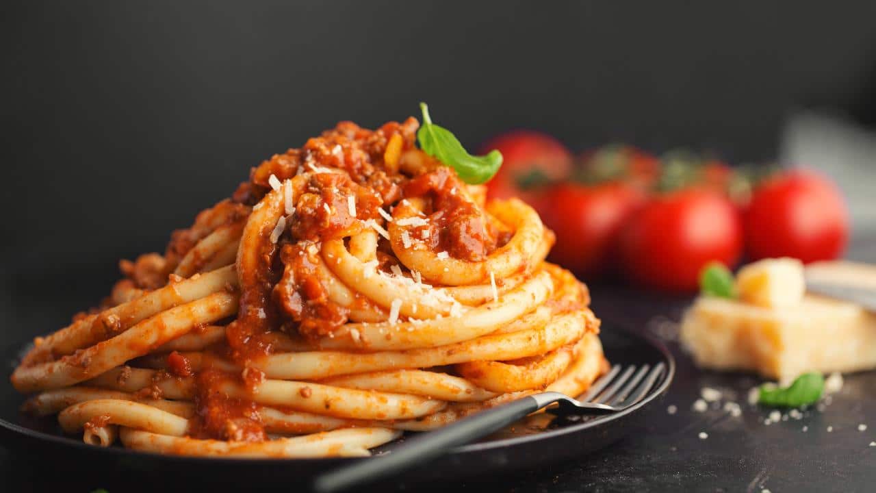 How to make pasta with marinara sauce and cheese? Easy & guaranteed ...