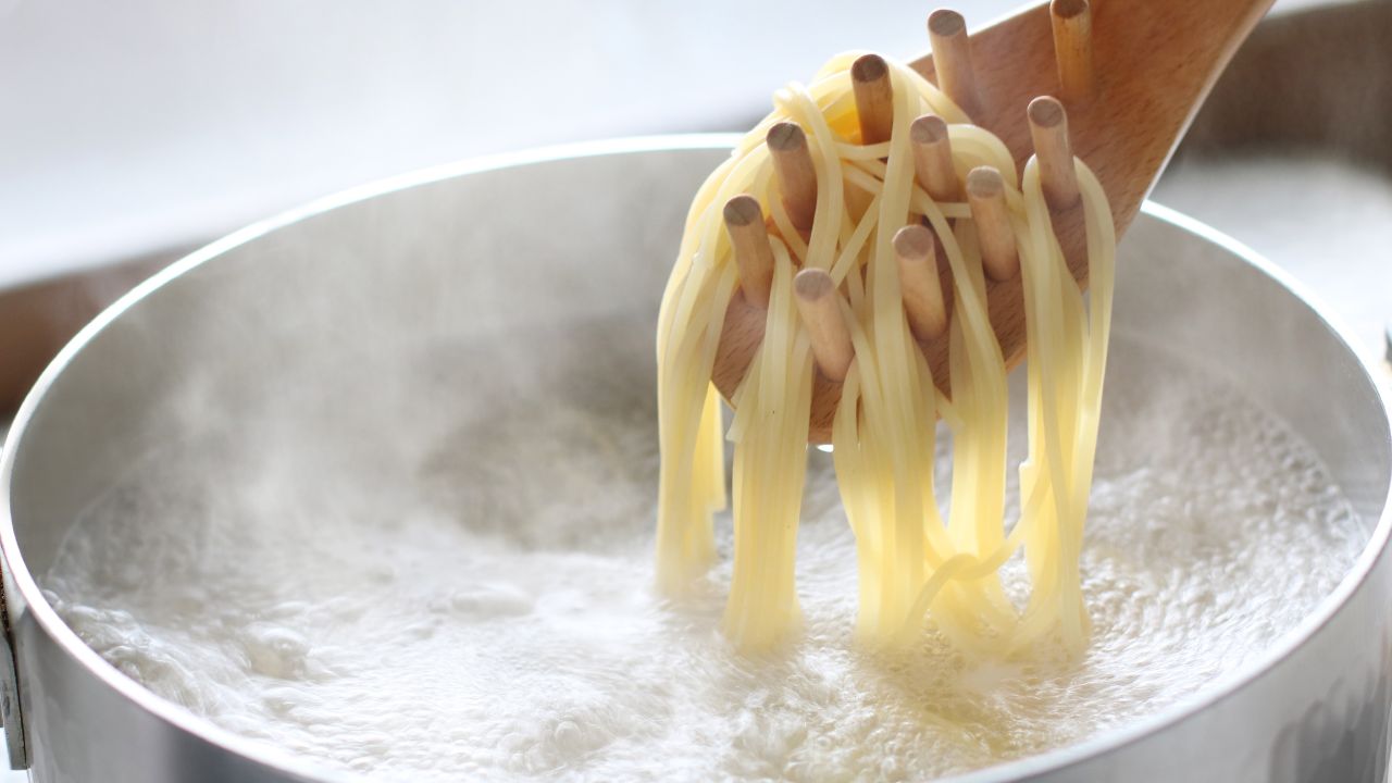 Angel Hair Pasta vs Spaghetti: A Big Pasta Guide